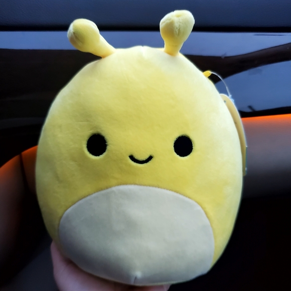 Kellytoy | Toys | 78 Squishmallow Zarina Yellow Banana Slug Kellytoy ...